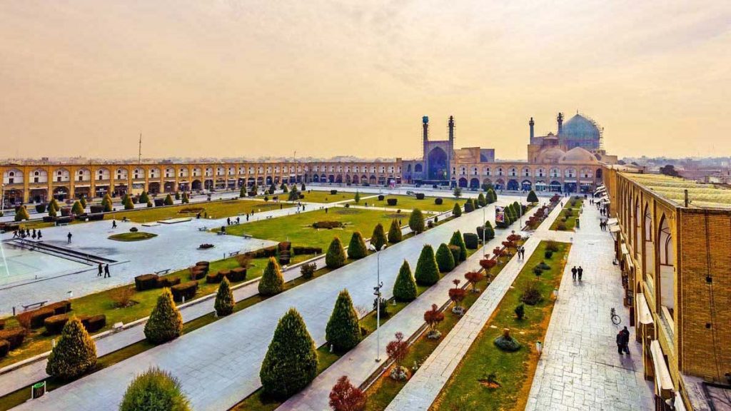 Isfahan Travel Guide (All to know, Updated 2022) - LeaveAbode